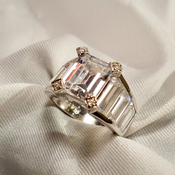 Real Collectibles by Adrienne | Jewelry | New R C By Adrienne Emerald ...